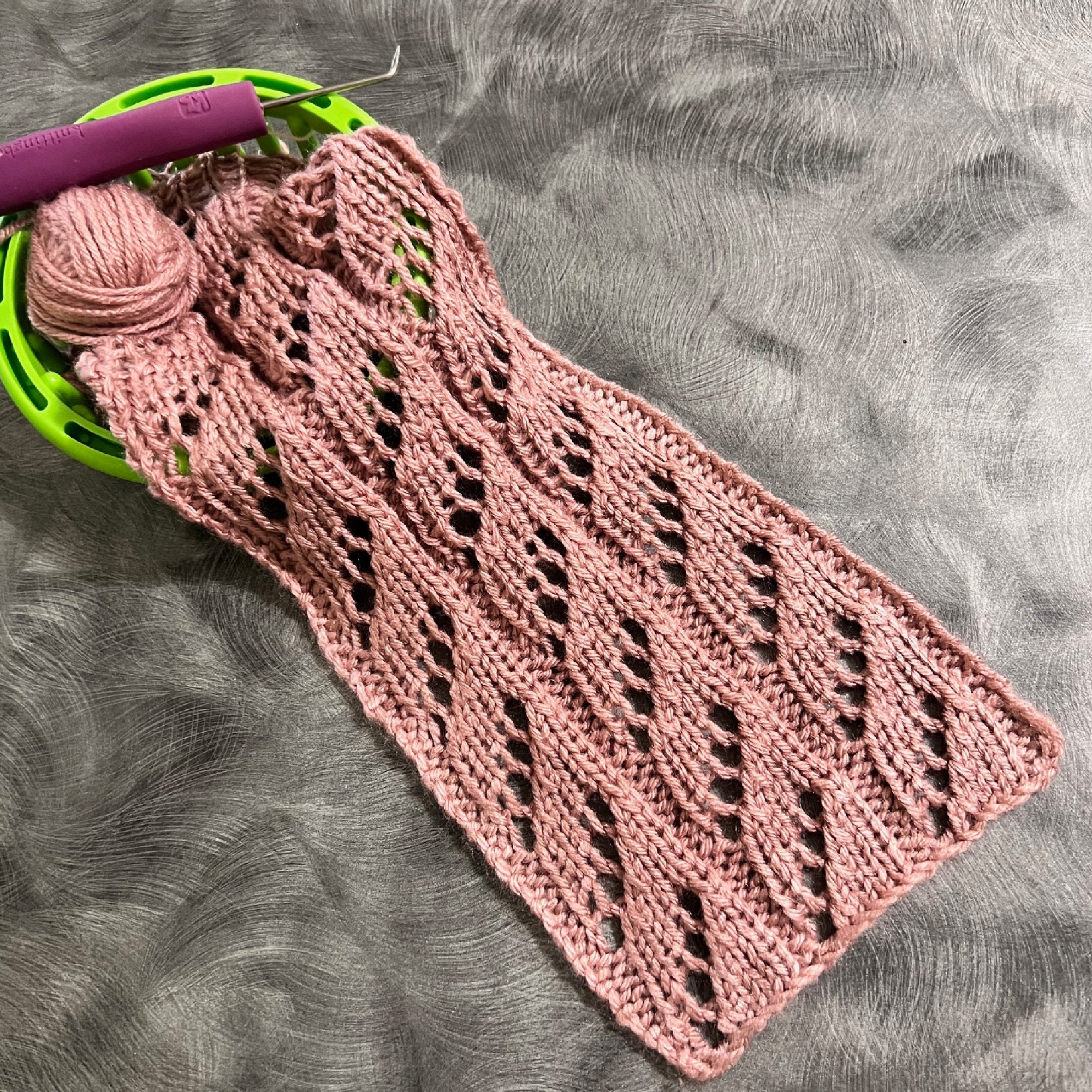 Loom Knit Diagonal Lace Columns – Loomahat.Store