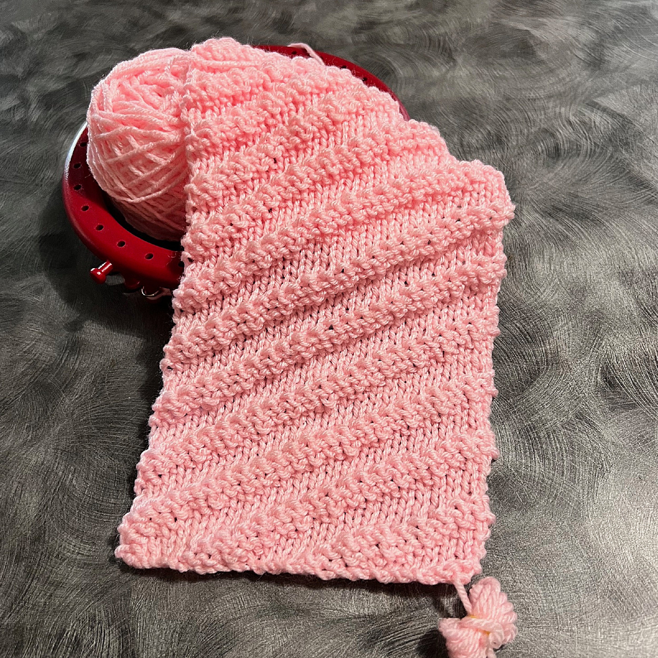 Loom Knit Diagonal Rib Stitch Pattern Flat and in the Round – Loomahat ...