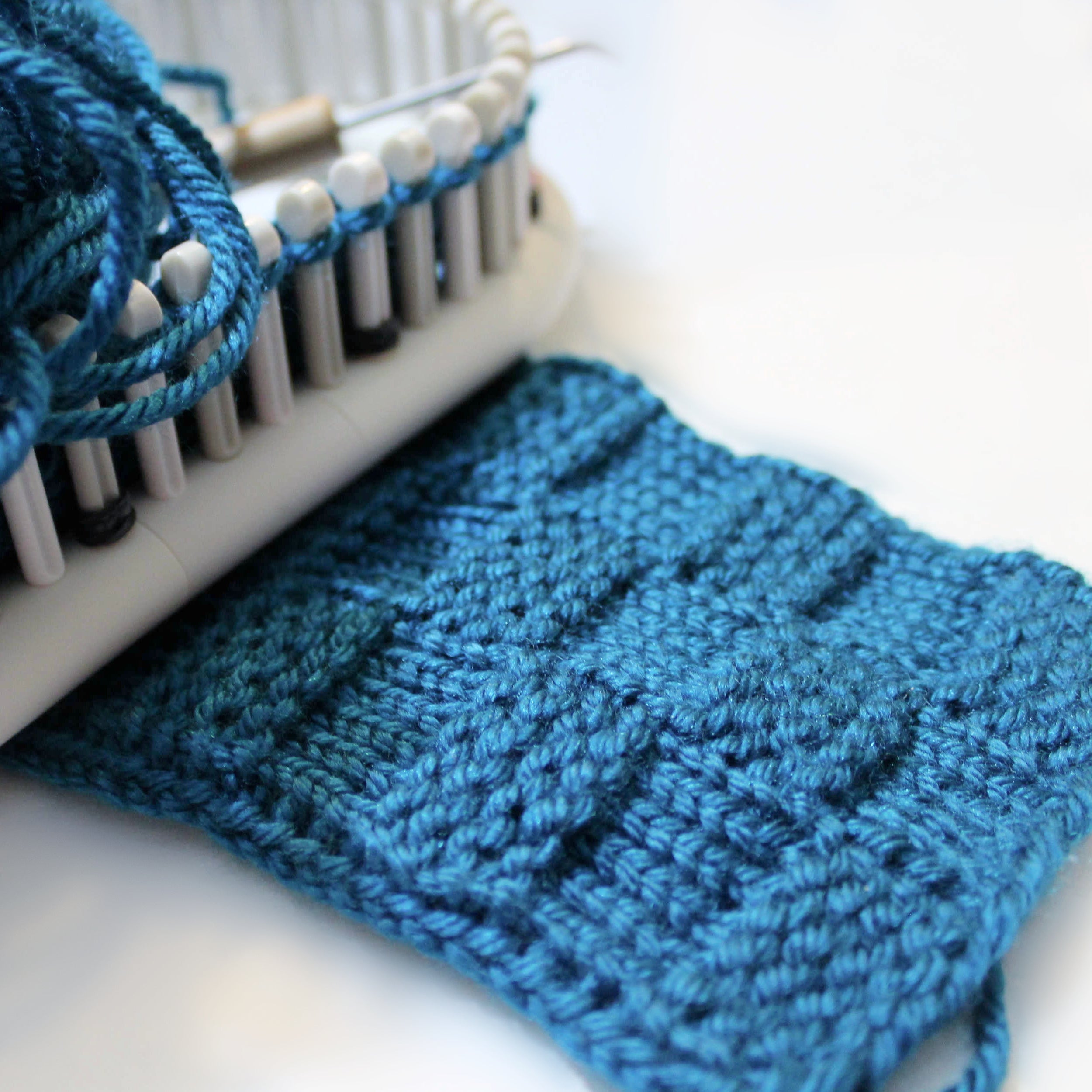 Loom Knit Garter Stitch Checks Basketweave Stitch Pattern – Loomahat.Store