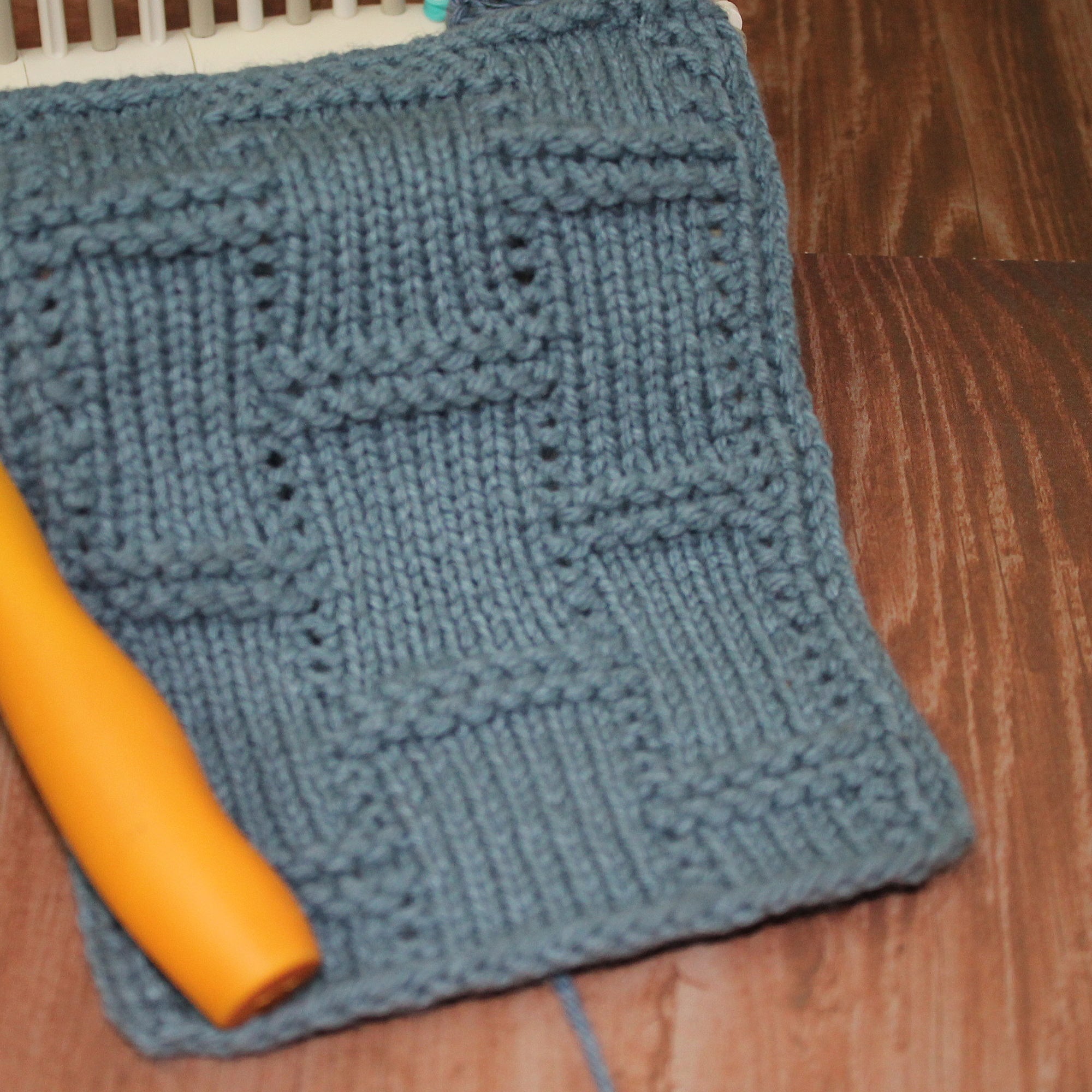 Loom Knit Textured Tiles Stitch with Video Tutorial – Loomahat.Store